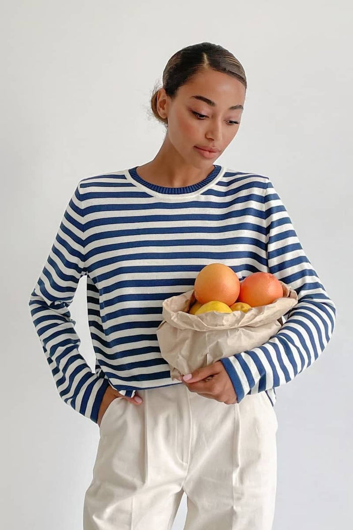 Crew neck striped knitted sweater